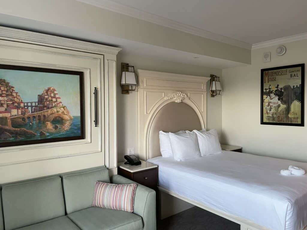 Disney Resort Rooms Inspired by Disney Movies and Characters • Disney Tips