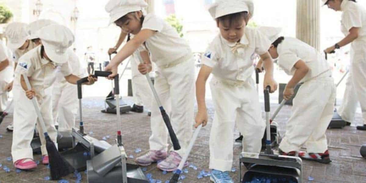 Kids Can Work as Custodians at Disney Park