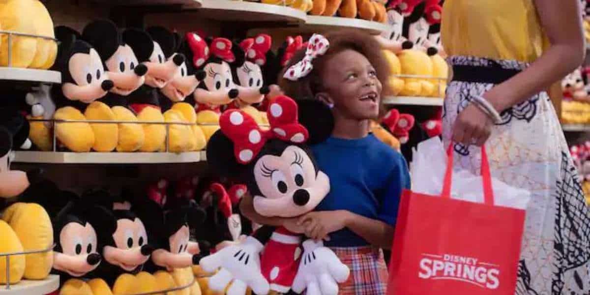 Police Flood Disney Springs To Find “Suspicious Person”