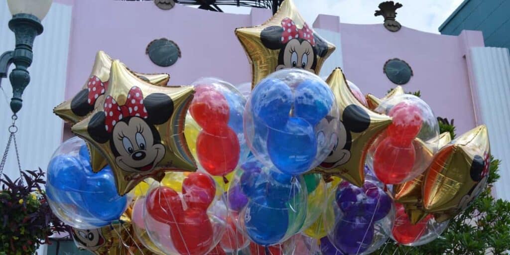Don't Pop It! The Trick to Flying Home WITH a Disney Balloon • Disney Tips