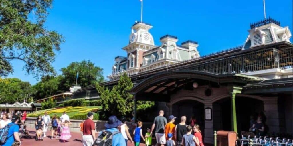 Disney Secret Revealed: Why Is a Theme Park Scanning My Kid’s ...